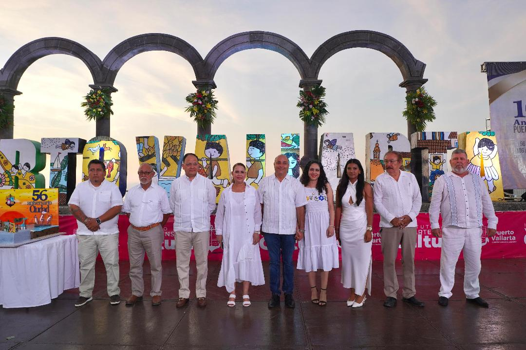 Miles disfrutan el Festejo por Doble Aniversario de Puerto Vallarta - Contralinea
